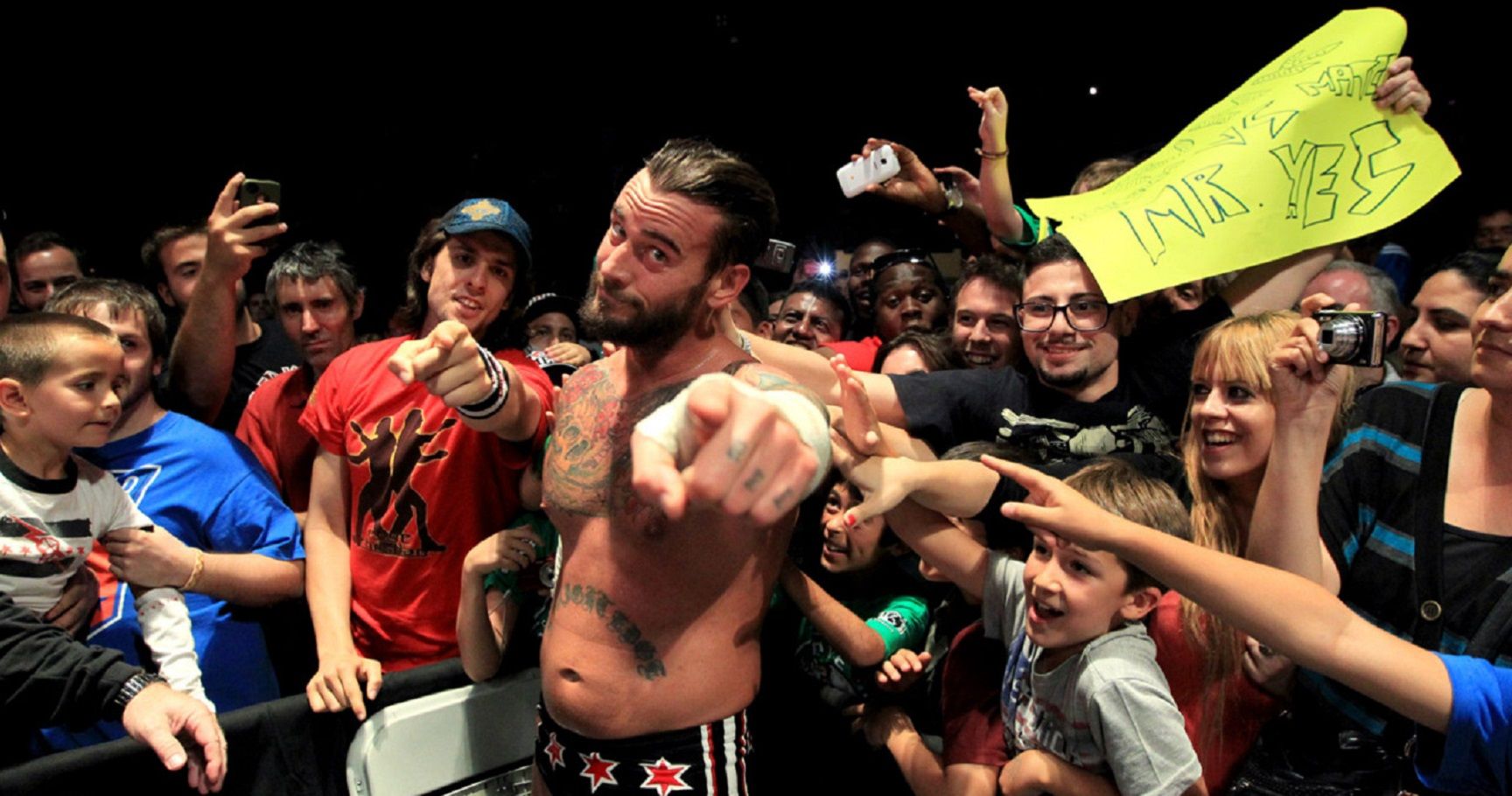 Top 15 Chants Wrestling Fans Need To Stop Doing | TheSportster
